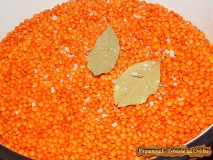 Piept de Pui cu Piure de Linte Rosie si Ciuperci Sote