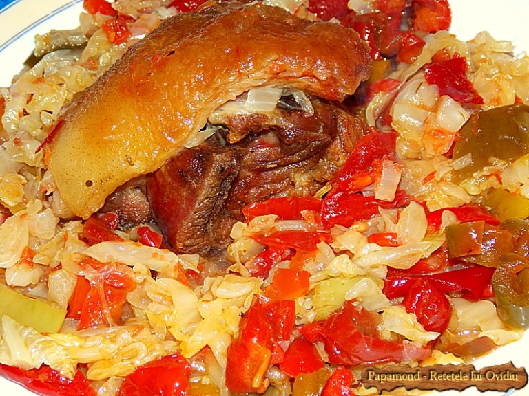 Ciolan de Porc la Cuptor cu Muraturi Asortate